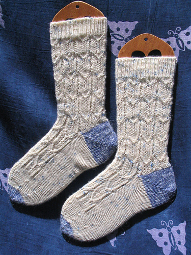 Ravelry: Arrow pattern by Charlene Schurch
