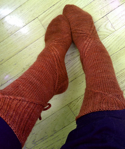 Ravelry: Manolo pattern by Yarnissima