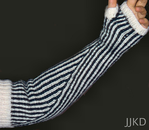 Ravelry: Burtonesque pattern by Jacquelyn Jefferies