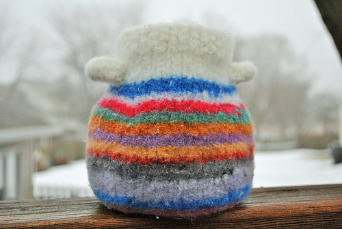 Ravelry: Felted Pot with Handles pattern by Erica Lueder