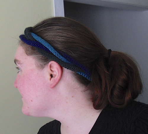 Ravelry: Borromean Rings Cowl pattern by sarah-marie belcastro and ...