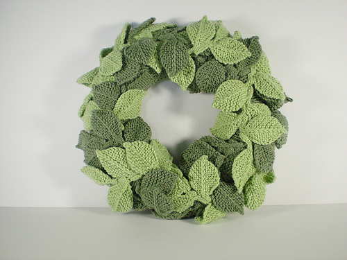 Ravelry: Springtime Wreath, Leaves pattern by Frankie Brown