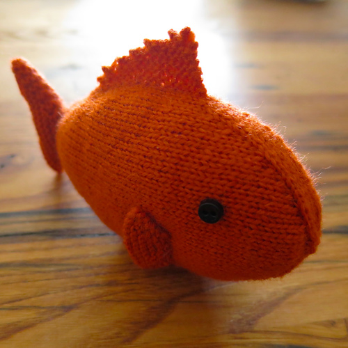 Ravelry: Knit Fish pattern by Kathy Lewinski