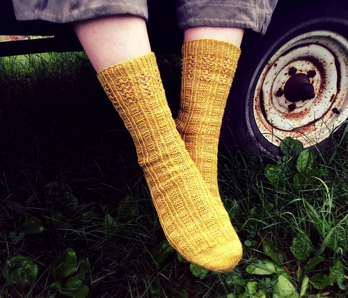 Ravelry: Couplet pattern by Bonnie Sennott
