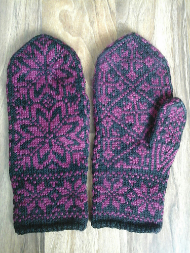 Ravelry: Norwegian mittens pattern by Eva Maria Leszner