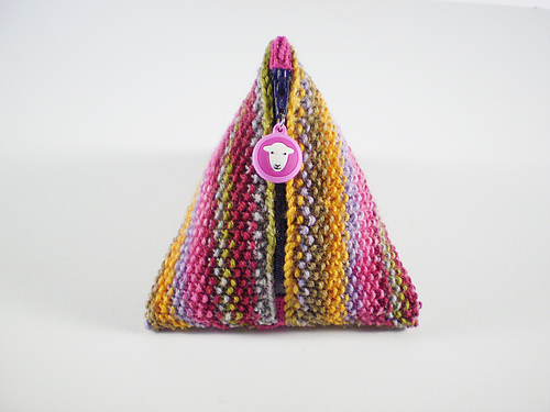 Ravelry: Pyramid Pouch pattern by Frankie Brown