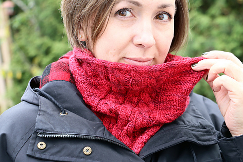 Ravelry: Baker Street Cowl pattern by Sarah H Arnold