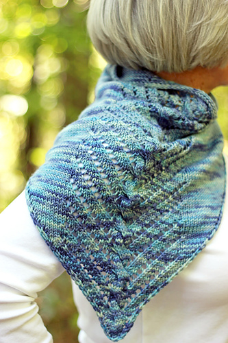Ravelry: Wingtip Cowl pattern by Tanis Lavallee