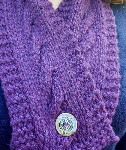 Ravelry: Carlton Scarf pattern by Kelli Slack