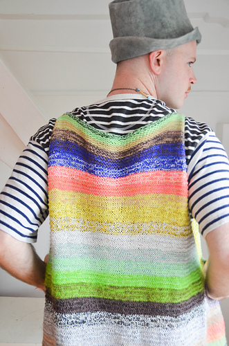 Ravelry: Parachutey pattern by Stephen West