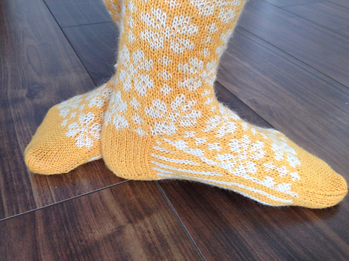 Ravelry: Yoshino Socks pattern by iknit2purl2