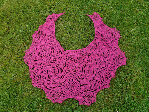 Ravelry: Soli Deo Gloria Lace Shawl pattern by Anna Victoria