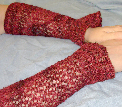 Ravelry: Lace Muffatees pattern by ivanovaknits