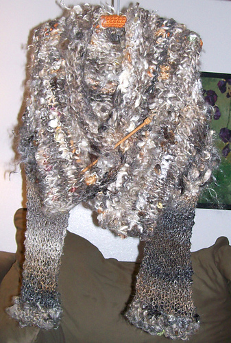 Ravelry: Upsy-Daisy Shruglet pattern by Janice Rosema