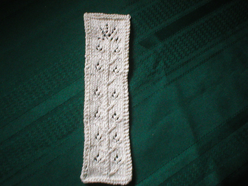 Ravelry: Flowering Vine Bookmark pattern by Brian McGaunn