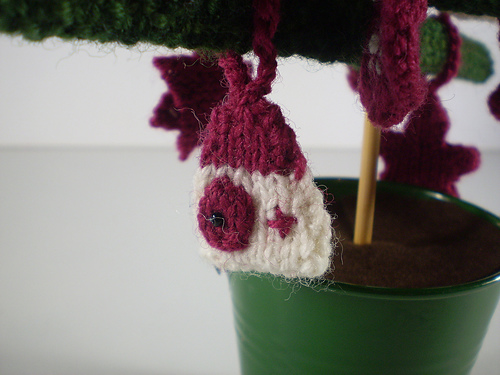 Ravelry: Needle Tree 22 Tiny House pattern by Frankie Brown