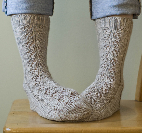 Ravelry: Spinach Socks pattern by Virginia Sattler-Reimer