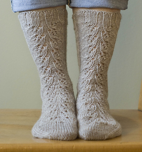 Ravelry: Spinach Socks pattern by Virginia Sattler-Reimer