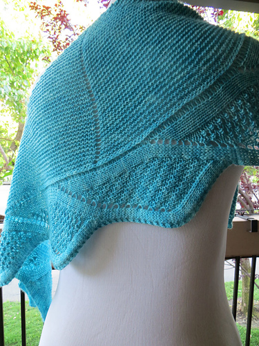 Ravelry: Refracted Waves Shawl pattern by verybusymonkey