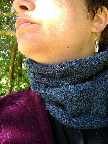 Ravelry: Renaissance Palm - A Cowl pattern by Sarah Dimond & Sou-Ying Lee