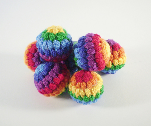 Ravelry: Puffballs pattern by Frankie Brown