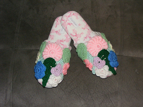 Ravelry: Free-Form Slippers pattern by Margaret Hubert