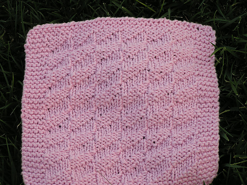 Ravelry: Diagonal Checks Dishcloth #004 pattern by Love 2 Knit Dishcloths