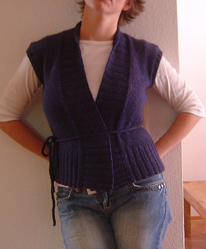 Ravelry: 93-27 Sleeveless jumper with belt pattern by DROPS design