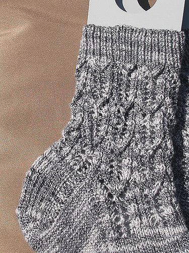 Ravelry: Arrow pattern by Charlene Schurch