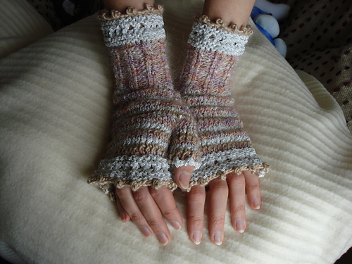 Ravelry: Victoria Fingerless Mittens pattern by Louisa Harding