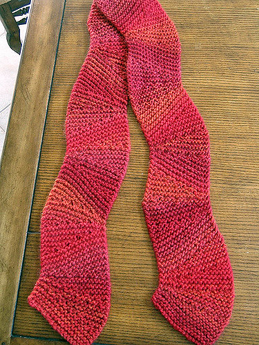 Ravelry: Wavy Scarf #3 pattern by Patricia Kalthoff