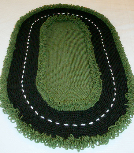 Ravelry: Racetrack Rug pattern by Cynthia Rae