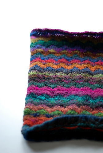 Ravelry: Stegosaurus Noro Cowl pattern by Maryse Roudier