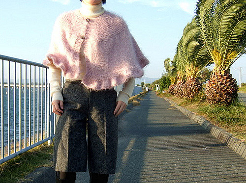 Ravelry: 105-35 Miss Bront pattern by DROPS design