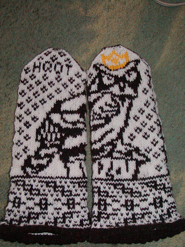 Ravelry: Queen Owl Mittens pattern by Barbara Giguere and Sandi Marshall