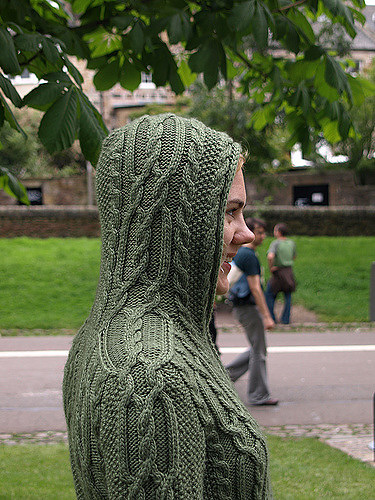 Ravelry: Vivian pattern by Ysolda Teague