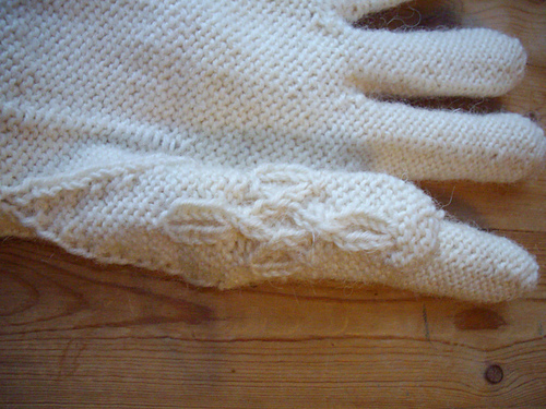 Ravelry: Viking Gauntlets pattern by Lynette Meek