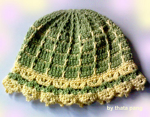 Ravelry: Cluster Baby Hat pattern by Thata Pang