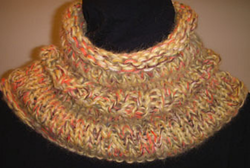 Ravelry: Betty's Bulky Knit Cowl pattern by Betty Clay