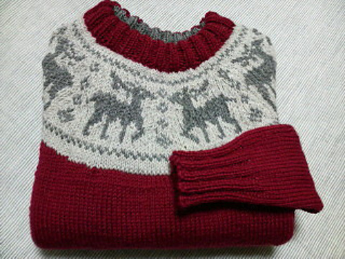 Ravelry: reindeer round yoke sweater pattern by Yoko Hatta (風工房)