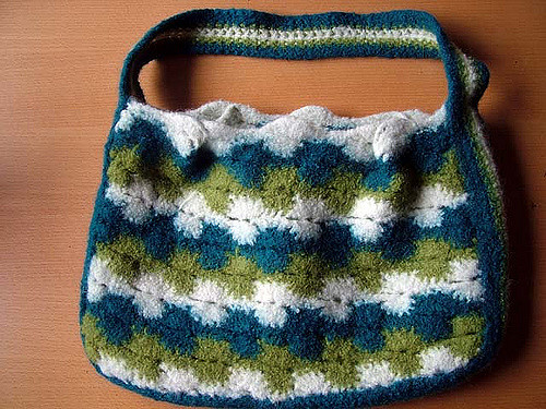Ravelry: Funky Hobo Felted Bag pattern by Heather Walpole