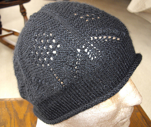 Ravelry: A Luxurious Red Cap pattern by Galina Khmeleva