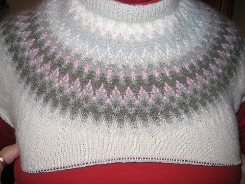 Ravelry: Gothic Window Blue or Pink pattern by Kerstin Olsson