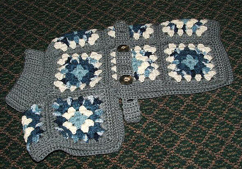 Ravelry: Dog Poncho pattern by Carol Ballard