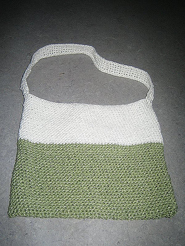 Ravelry: 71. Virkattu musta-valkoinen kassi pattern by Pirjoleena Pakkanen