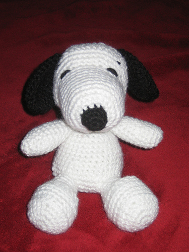 Ravelry: Snoopy pattern by BearBuns Studio