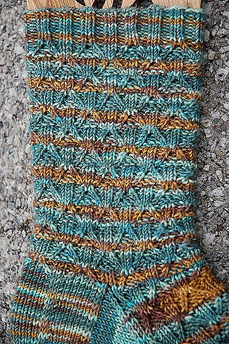 Ravelry: Shur'tugal pattern by Alice Yu