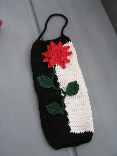 Ravelry: Two Color Bag Holder pattern by Bernat Design Studio