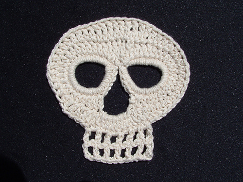 Ravelry: Day of the Dead Crochet Skull pattern by Darlene R. Harris