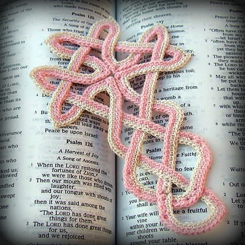 Ravelry: Cross Bookmark pattern by Patricia Kristoffersen